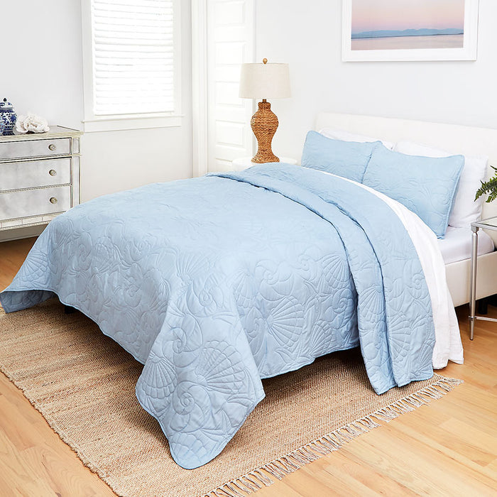 Quilted Shell Bedspread Ensemble | The Lakeside Collection