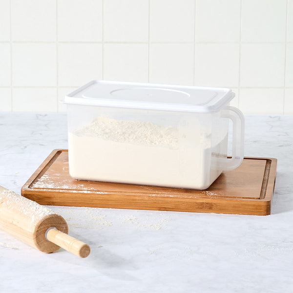 Large Food Storage Container with Lid and Handle | The Lakeside Collection